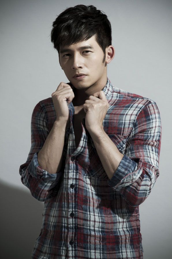 James Wen Returns to His Usual Sexy Suave Self for Men's Uno - A Koala's Playground